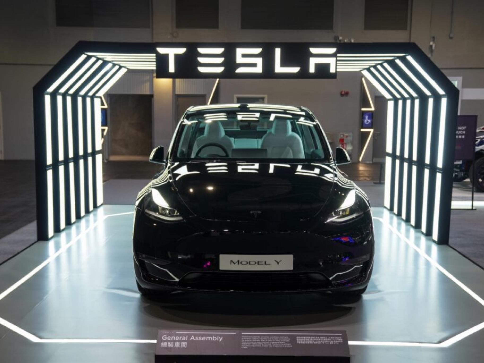 Tesla Considers Warner Bros Studio For Highly Anticipated Robotaxi ...